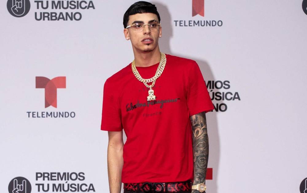 Detienen al cantante Luar La L por posesión de drogas y armas