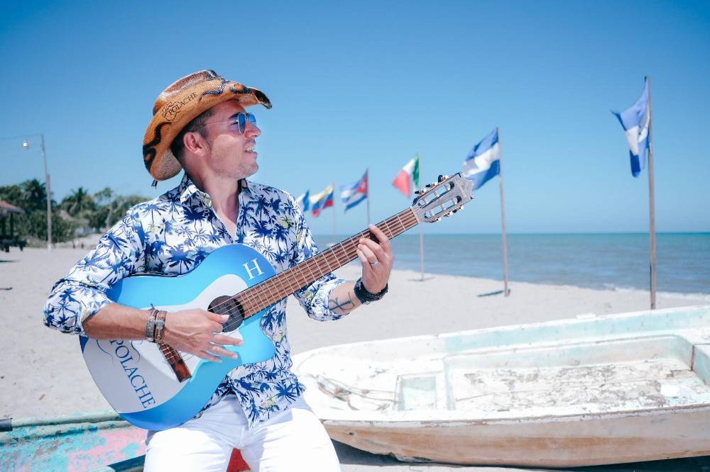 Polache se reinventa y se alista para celebrar 16 años de carrera