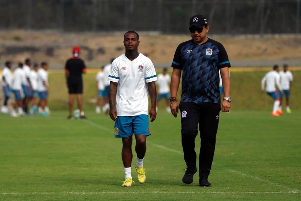 Edwin Solano revela el porqué no juega regularmente en el Olimpia