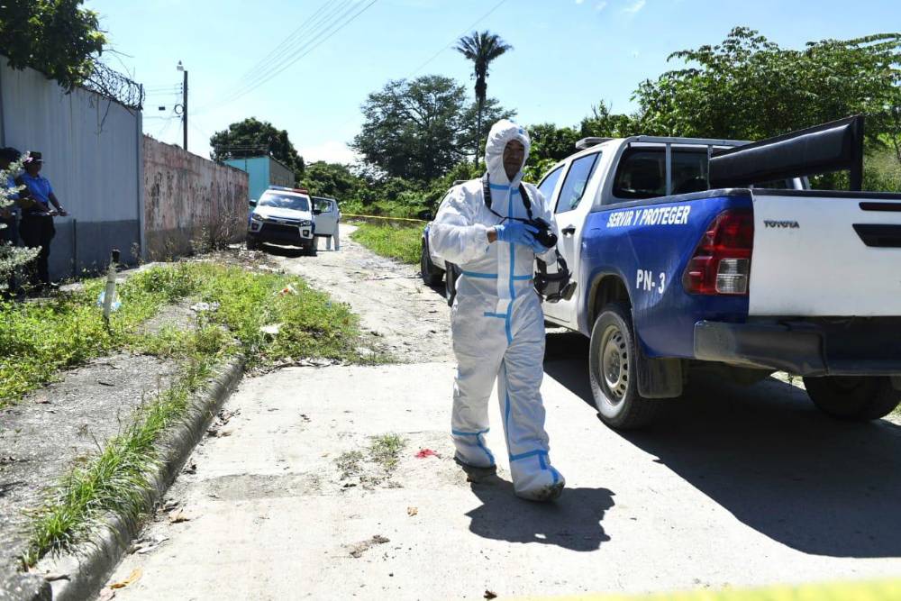 Hallan asesinados a tres jóvenes en la Rivera Hernández