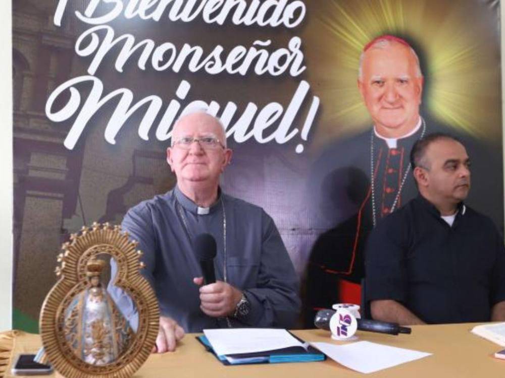 “Que San Pedro Apostol me ayude en esta gran tarea”: Monseñor Miguel ...
