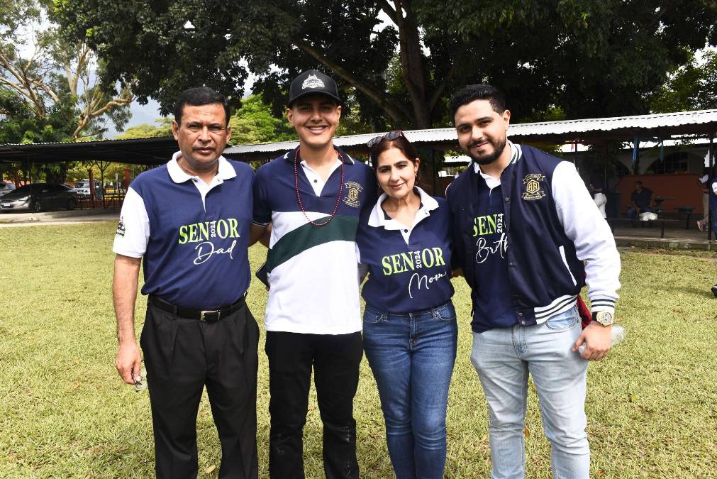 Así fue la “Senior Entrance” de la Academia Americana