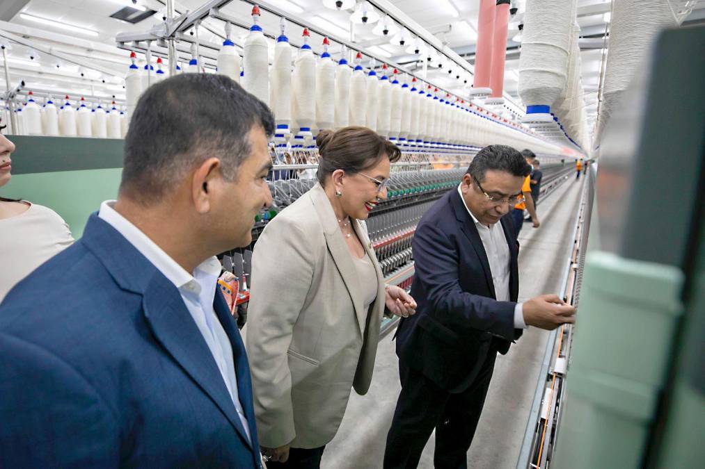En imágenes: Así inauguró Xiomara Castro la nueva planta textil en Cofradía