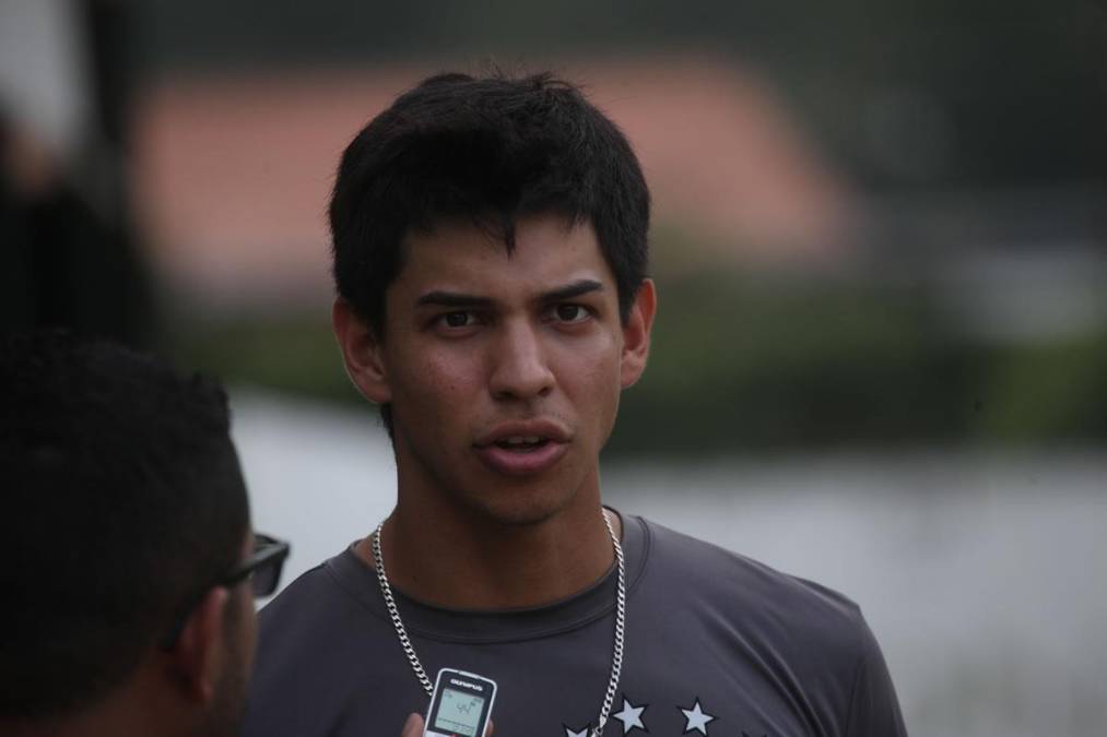 Su niñez, béisbol, fútbol y esposa: así ha cambiado Mauricio Dubón