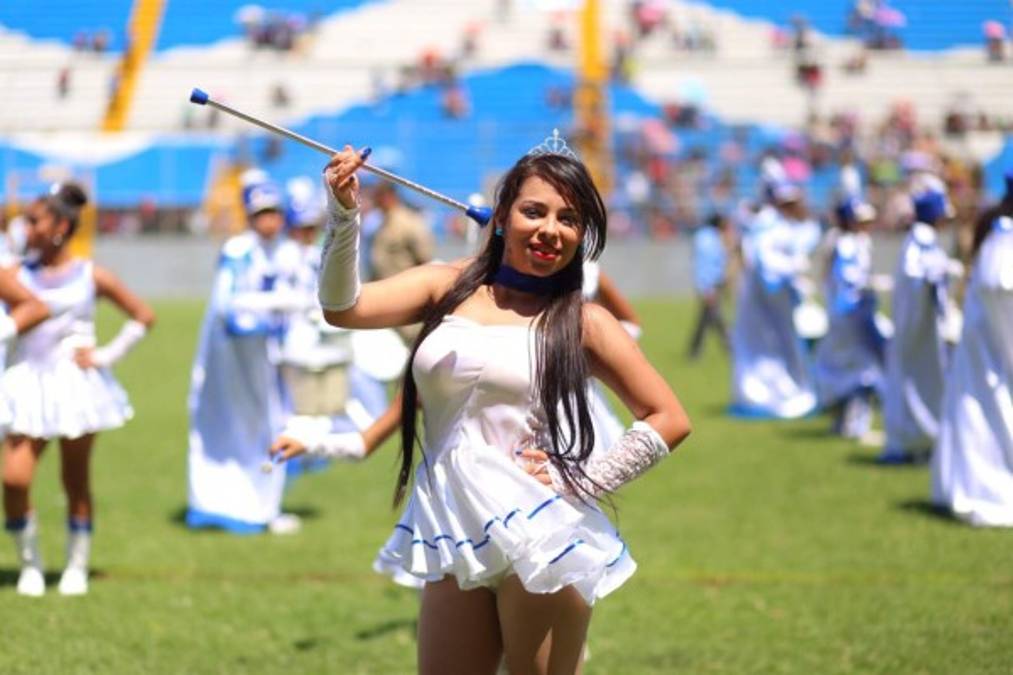 Las palillonas, las reinas de los desfiles en Honduras