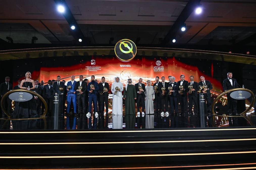 Gala de Globe Soccer 2024: Detallazo de Cristiano con Haaland y ...