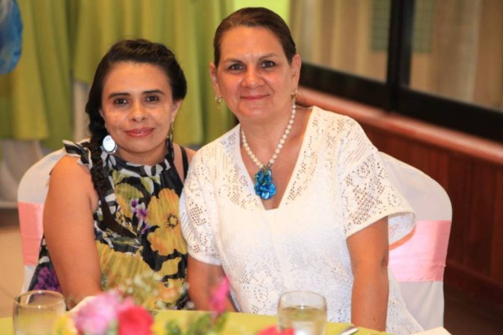Fiesta maternal para María Fernanda Gauggel de Vivas