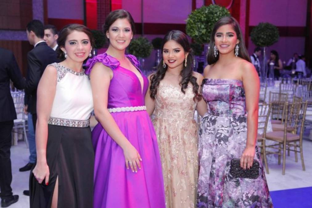 Fiesta de graduación de la Escuela Internacional Sampedrana