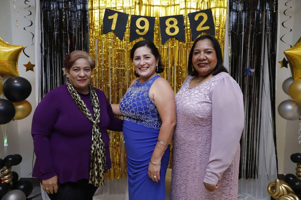 Instituto Acasula Carmen Castro celebra a su primera promoción de graduadas