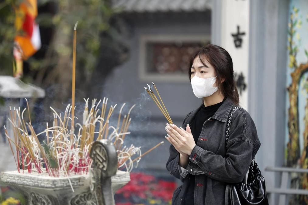 Bodas colectivas, flores y consumismo: El mundo celebra el día de San ...