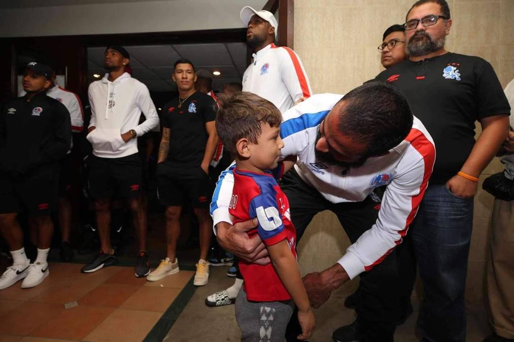 Espectacular banderazo a Olimpia con Edrick Menjívar robándose el show