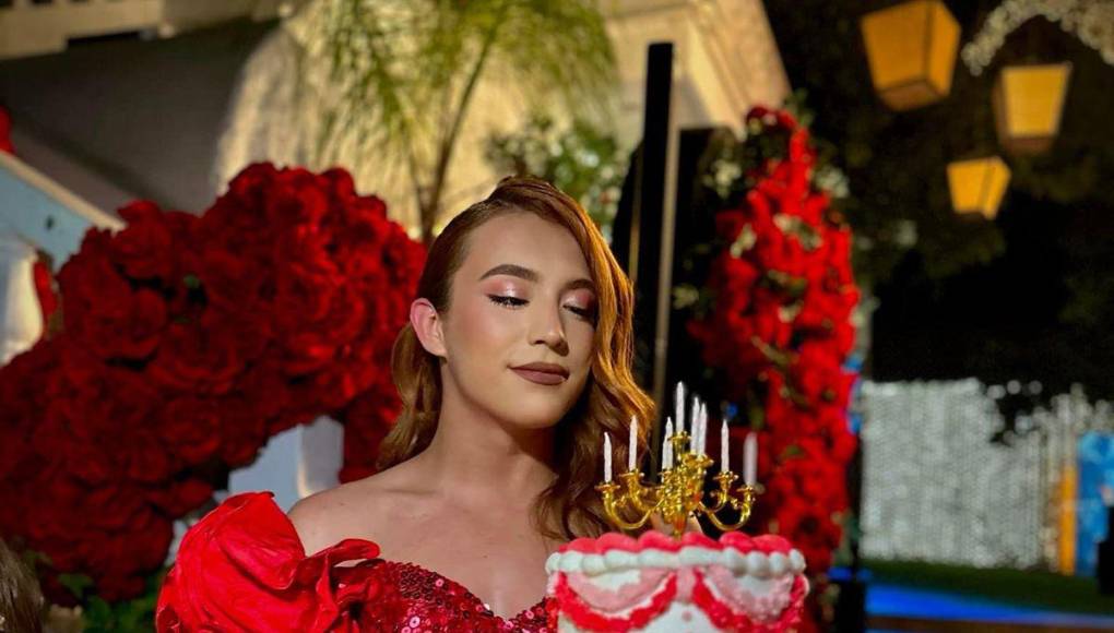 La Bicha Catracha anuncia en cumpleaños que participará en Miss Honduras Universo