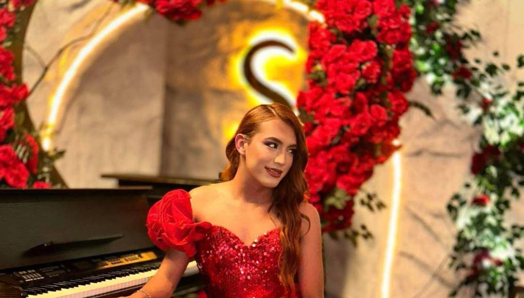 La Bicha Catracha anuncia en cumpleaños que participará en Miss Honduras Universo