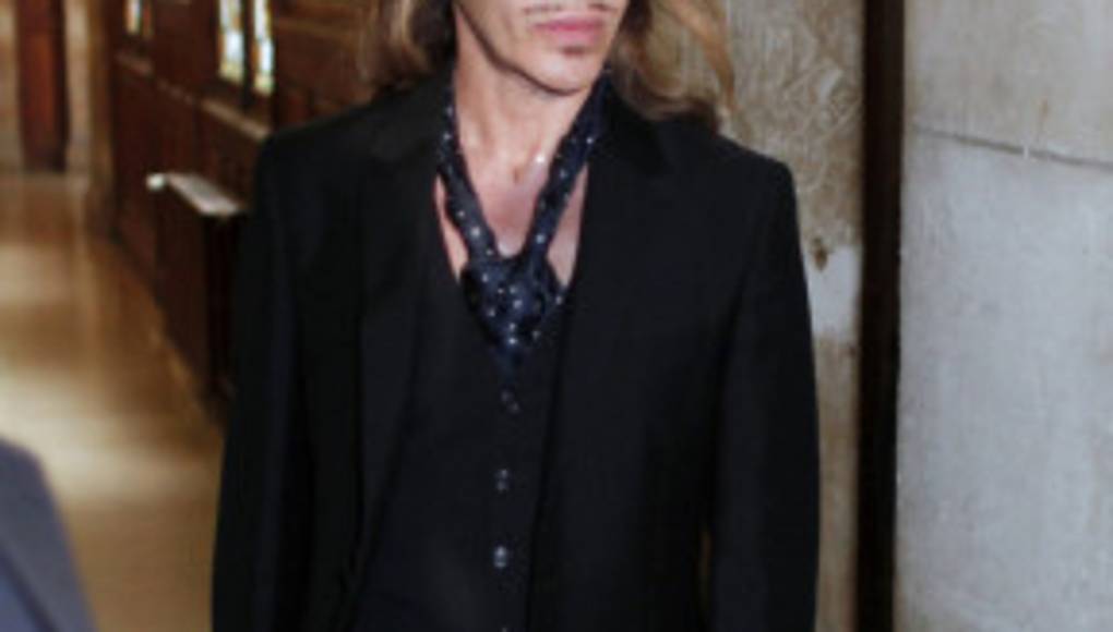 John Galliano triunfa otra vez contra Dior