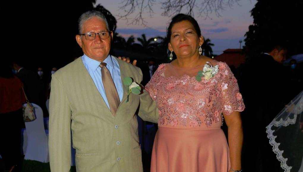 Jesse Corrales y Gisselle Prieto se unen en matrimonio - Diario La Prensa
