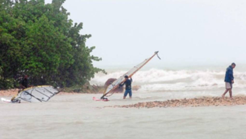Honduras: alerta verde por huracán 'Dean' - Diario La Prensa