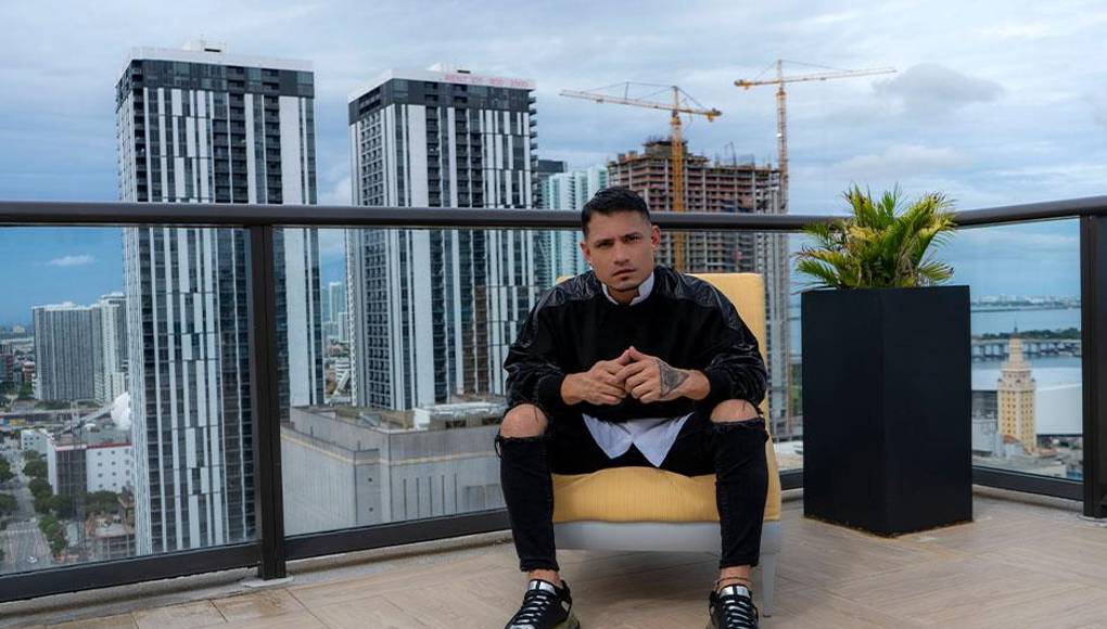 Johan Jiménez Camacho, artista de belleza habla sobre el impacto en el cambio de look