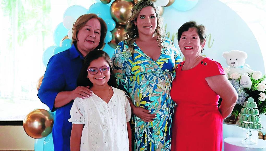 Alegría por el baby shower de Alejandra Grande - Diario La Prensa