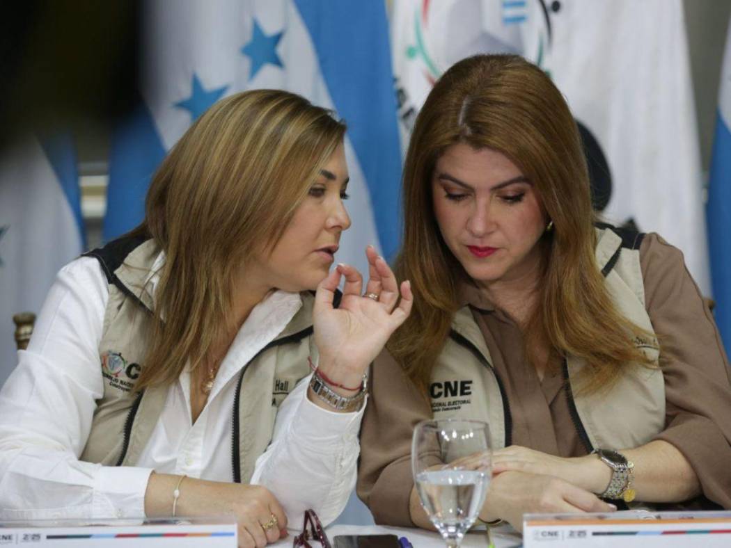 Rixi no tiene "autoridad moral" para pedir renuncia de Cossette López