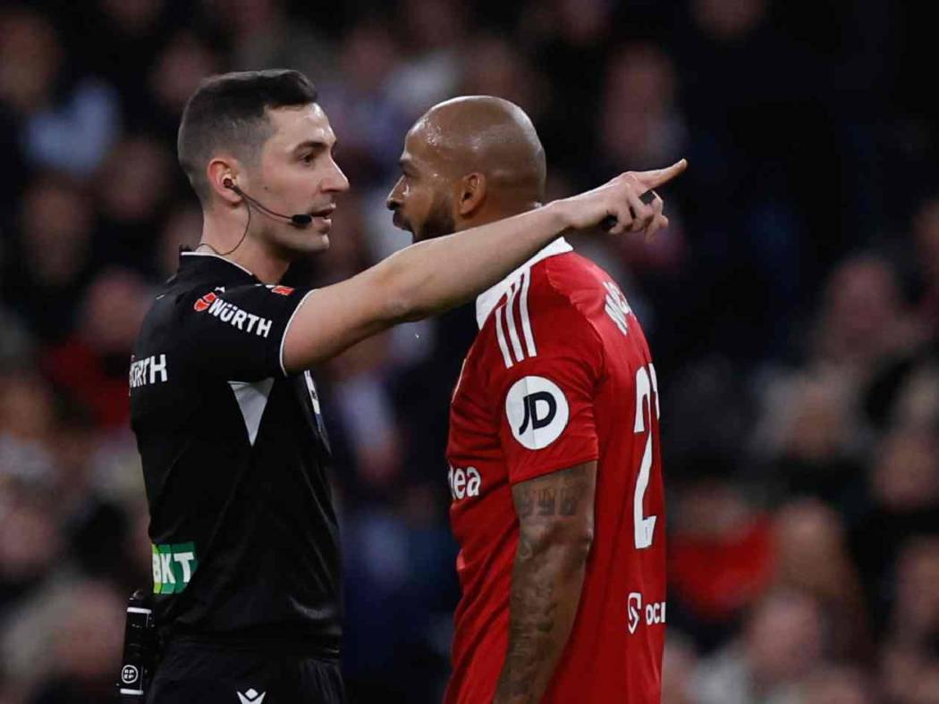 Fue expulsado vs Real Madrid y recibe el peor castigo: lo que dijo