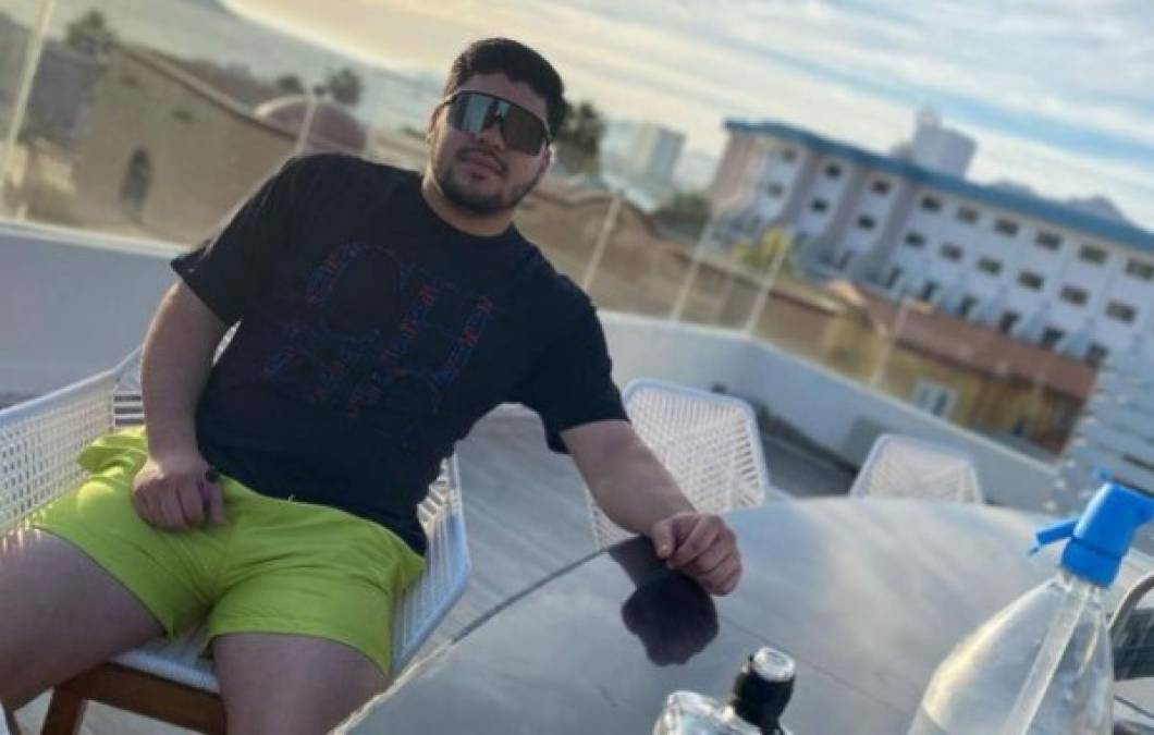 La vida de lujo de Alex Quintero, cantante de narcocorridos ejecutado ...