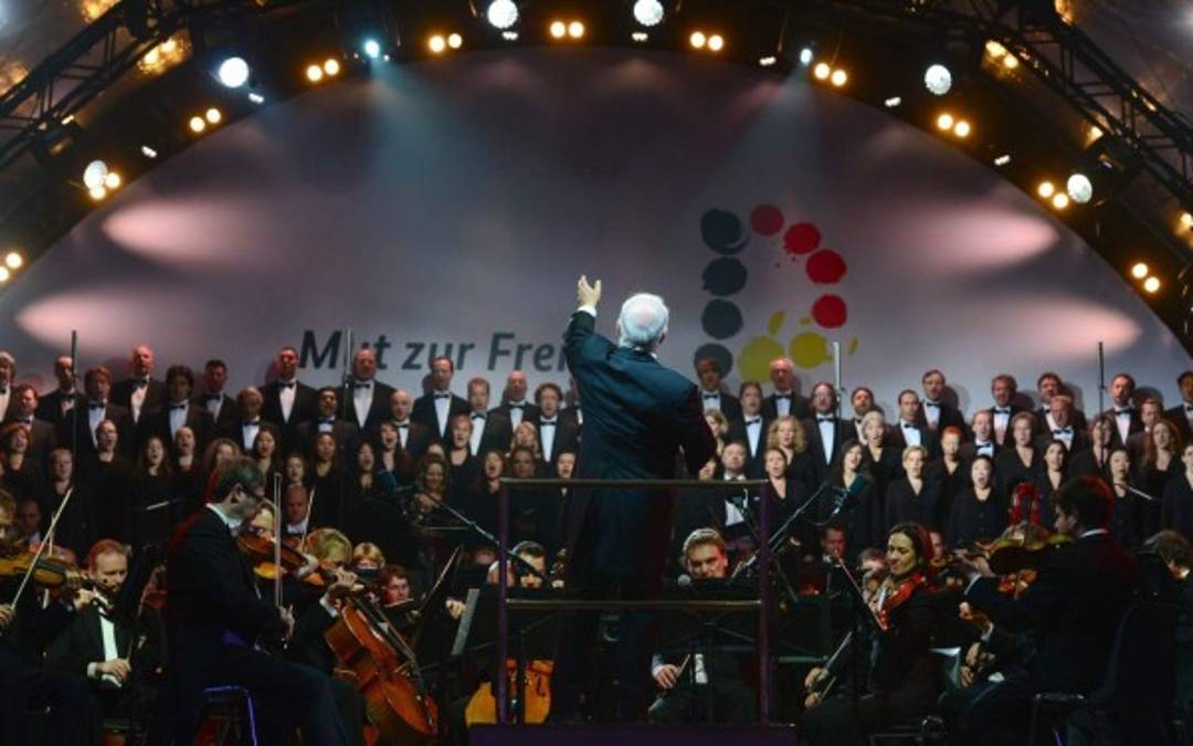 Espectacular festejo alemán por caída del muro de Berlín