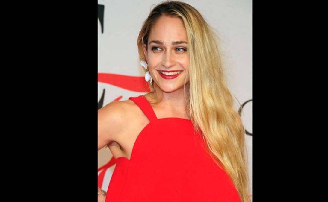 Bellas y famosas con vello en las axilas