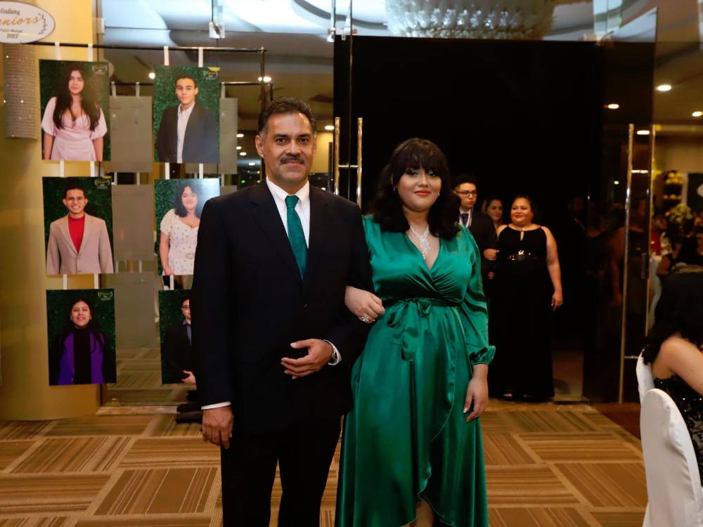 El Instituto Bilingüe Pablo Menzel celebra a sus recién graduados