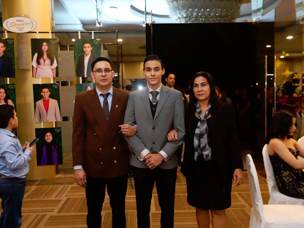 El Instituto Bilingüe Pablo Menzel celebra a sus recién graduados