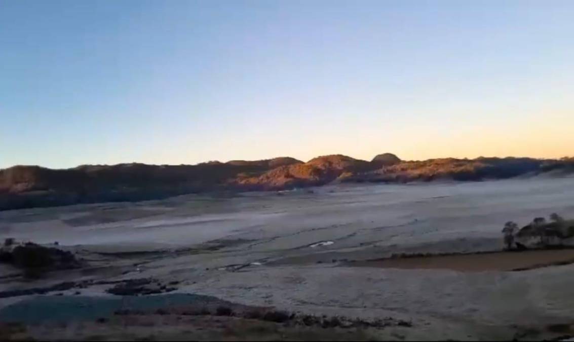 La Esperanza, Intibucá, amanece cubierta de hielo: Fotos