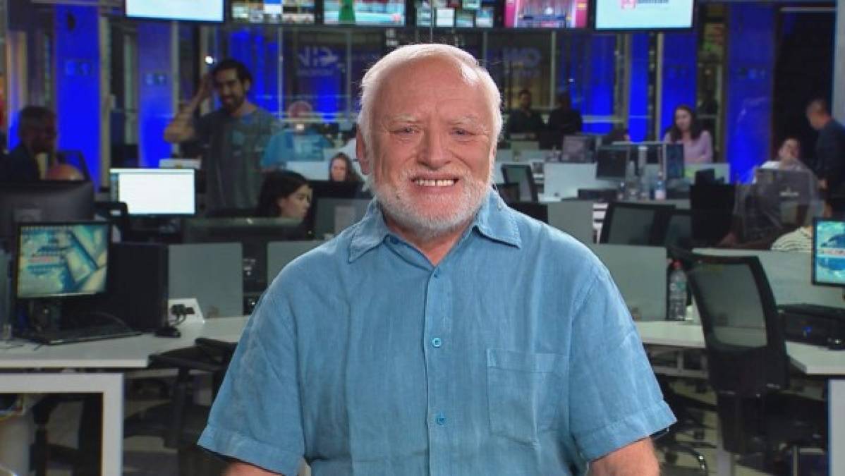 András Arató, el hombre detrás del meme 'Hide the pain, Harold'