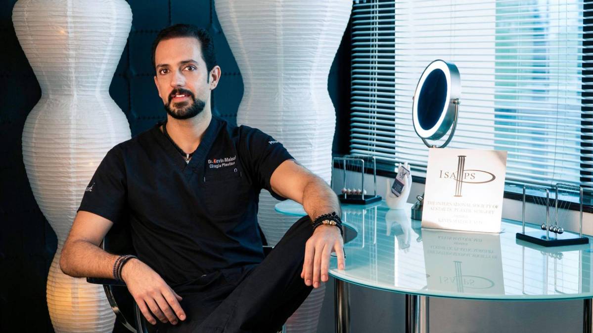Kevin Malouf, el cirujano plástico que se codea con famosos