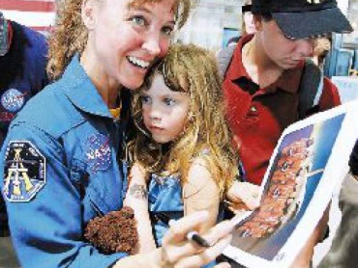 Lisa Nowak estaba estresada - Diario La Prensa