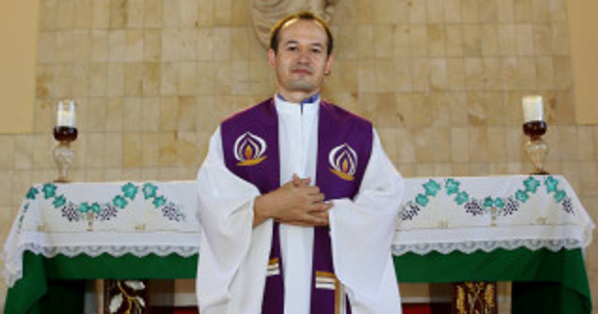 Parroquia La Santa Cruz estrena párroco