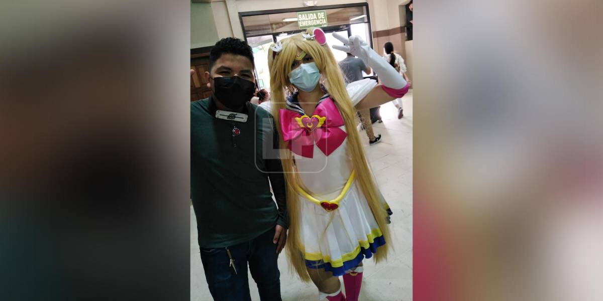 Unas tres mil personas se reunieron este domingo en el Anime World ...