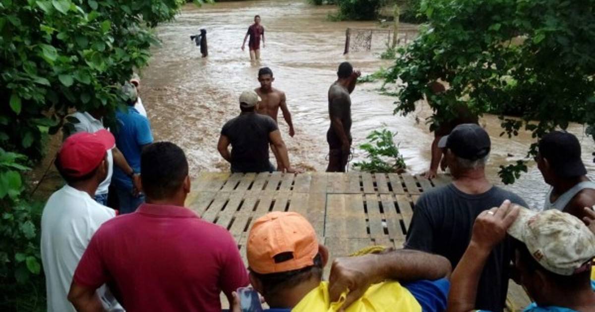 Crecidas de ríos Aguán y Leán anegan comunidades en Colón y Atlántida