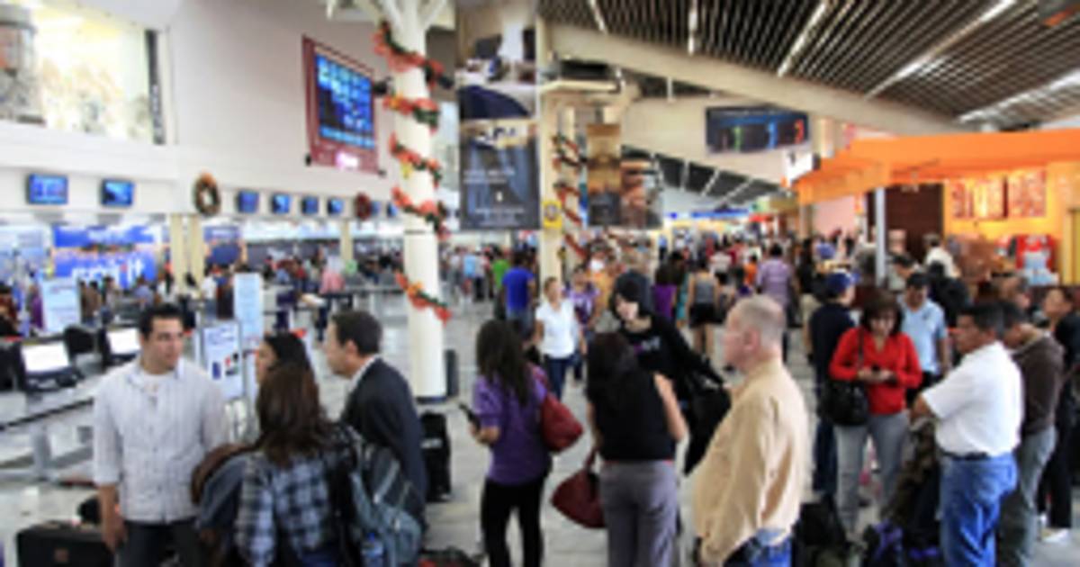 Es más caro salir en avión de San Pedro Sula que de París