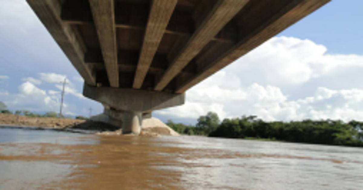 Corriente del río Aguán interrumpe el paso entre Trujillo y Tocoa