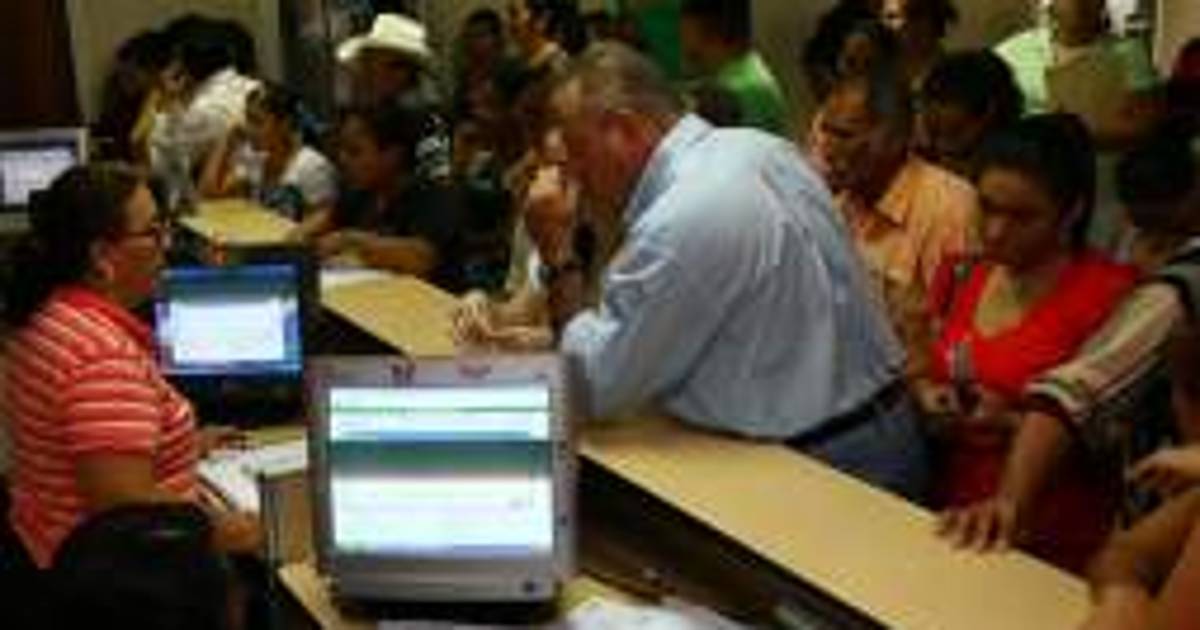 Unas 1,250 personas llegan a la semana a tramitar cédula en Honduras