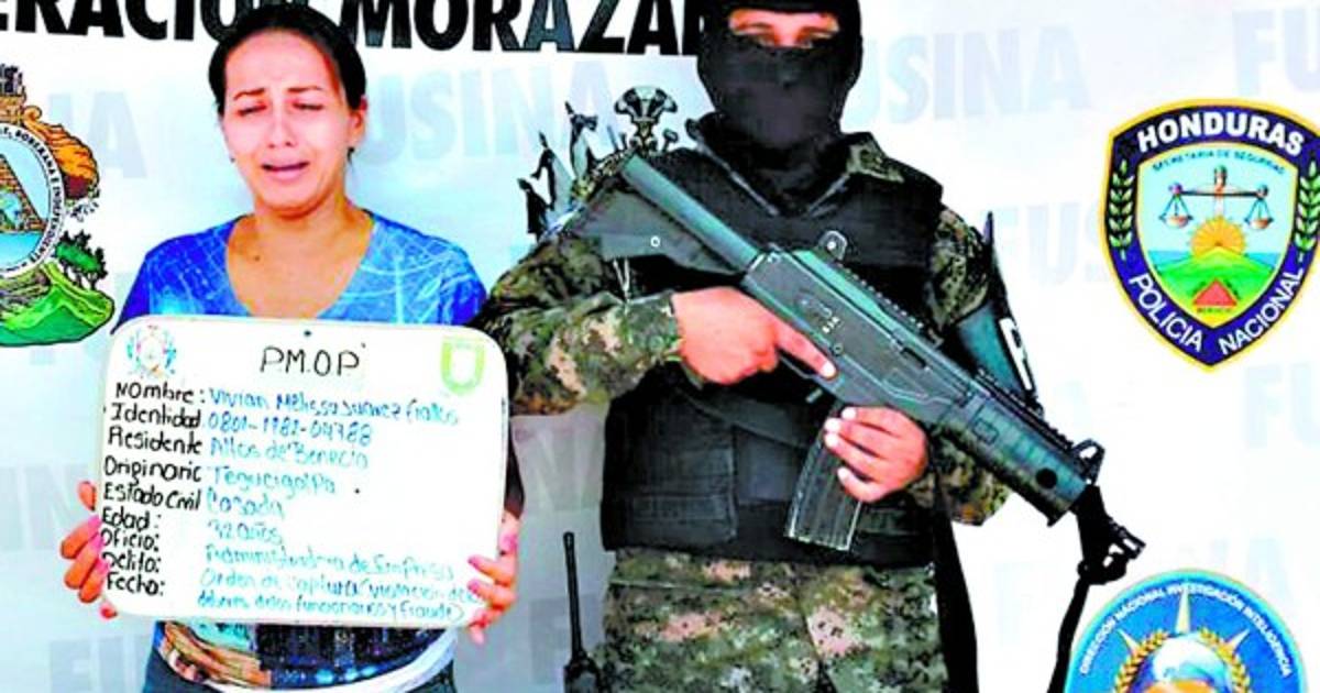 Fiscalía acusó a Vivian Juárez basada en los cheques que firmó