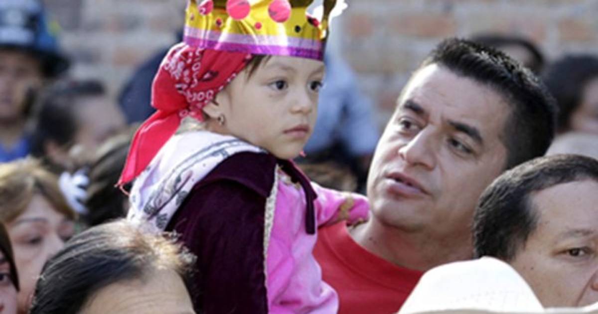 Fortalezca el vínculo padre-hijo con la tradición de Reyes