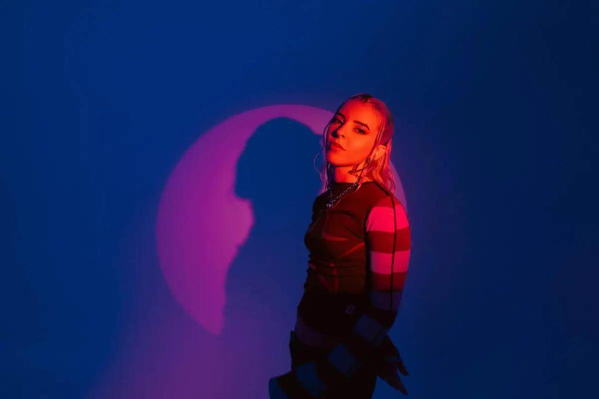 La puertorriqueña Young Miko lanza su primer álbum ‘att.’