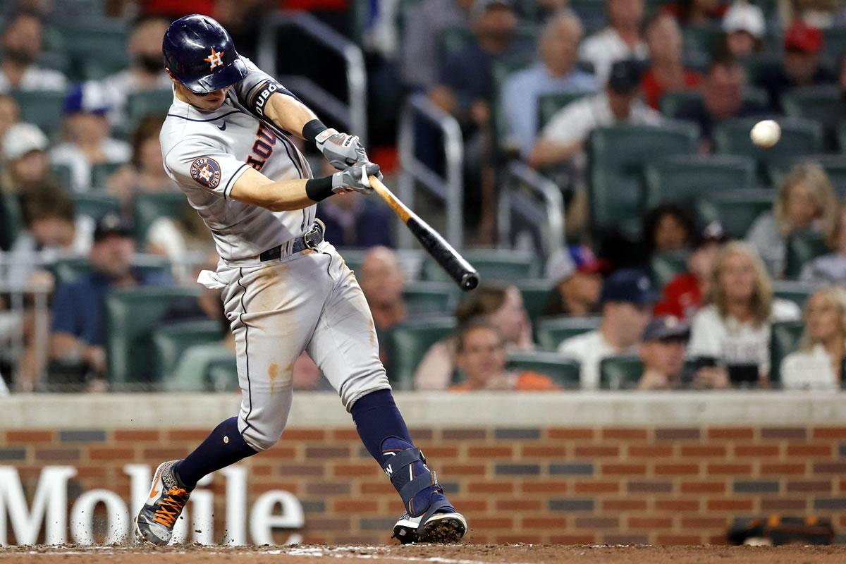 ¡Brillante! Mauricio Dubón llegó a 15 juegos con hits y hace historia