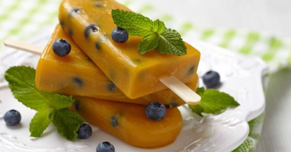 Paletas heladas con fruta