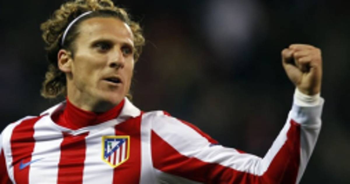 Forlán ultima su fichaje por el Inter de Milan