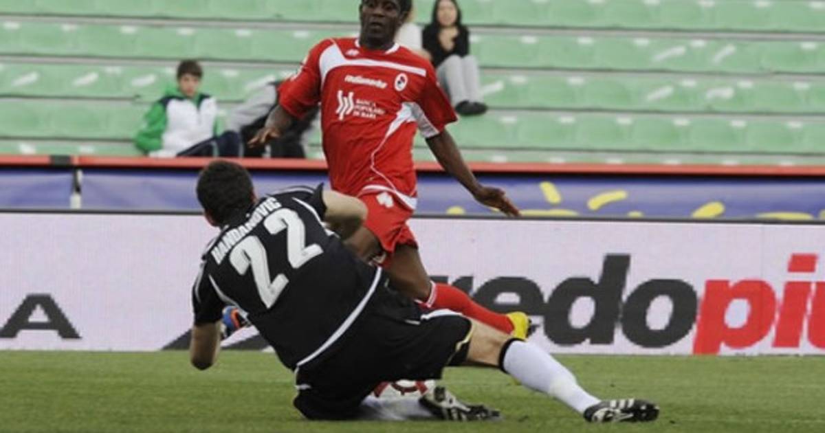 David Suazo volvió a la acción con el Génova