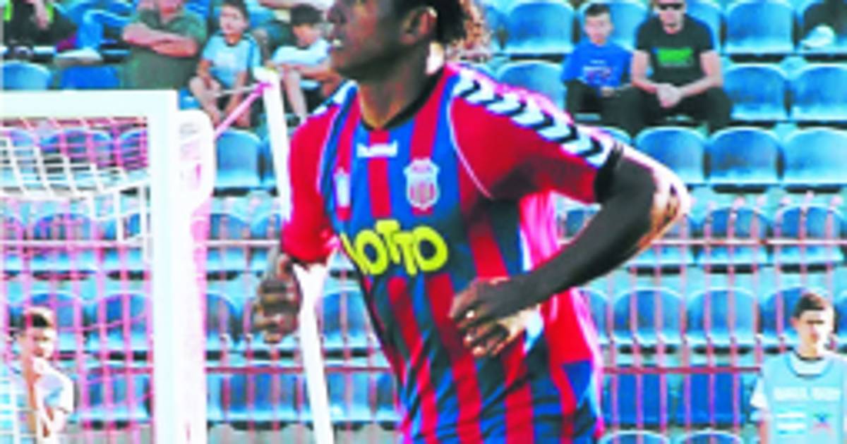 Costly debutó con victoria en el Veria FC de Grecia