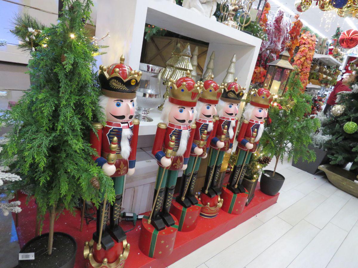 Diunsa inaugura su temporada de navidad con su Cóctel Navideño anual