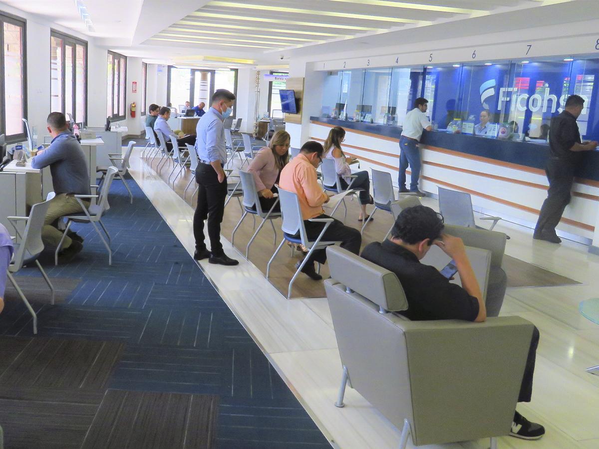 Plaza Ficohsa transforma la experiencia bancaria, brindando servicios ...