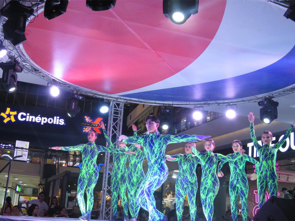 Pepsi, Banco Ficohsa, Honda y Diario La Prensa se unen para encender la ...